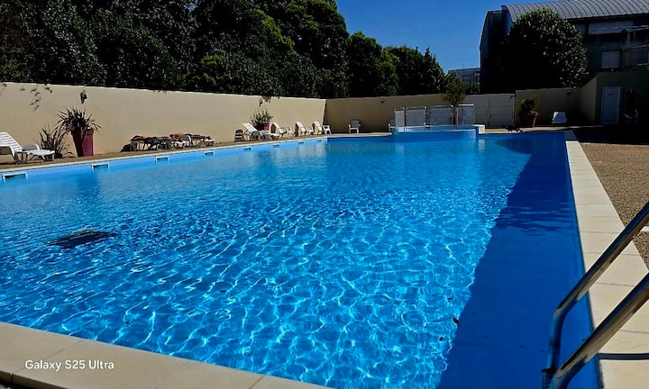 Studio Piscine Et Parking Les Minimes Classé 2 * - La Rochelle