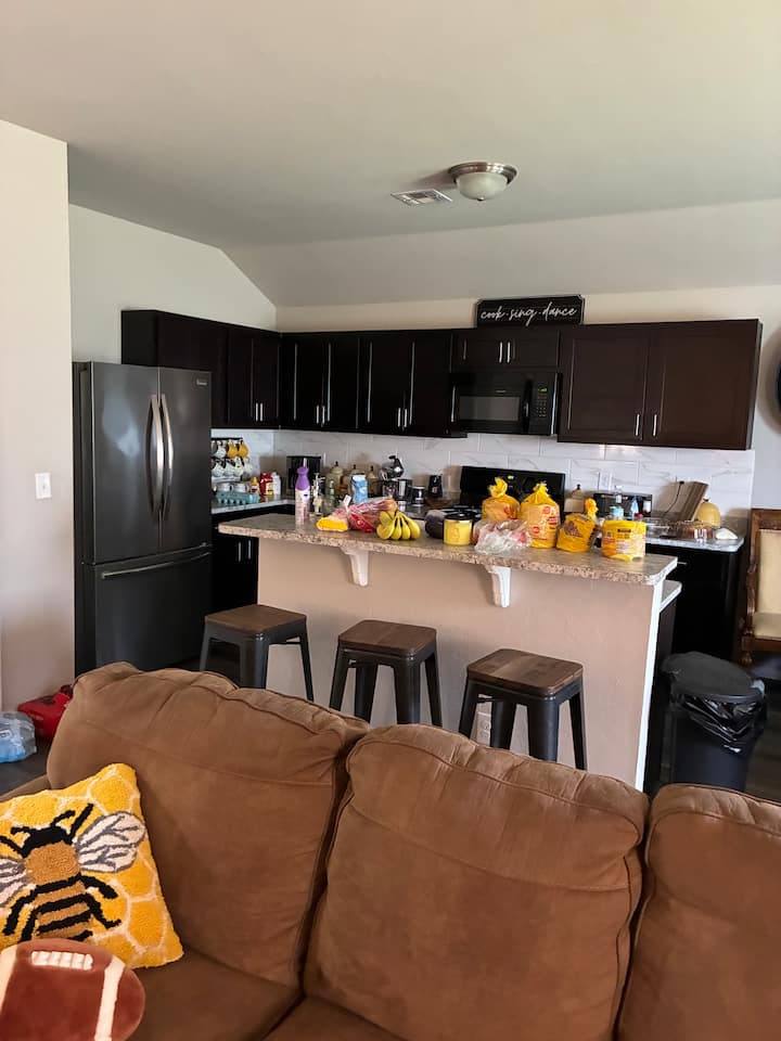 Your Honey Bee! 2k Sf! 4 Beds 2 Baths Close To Osu - Stillwater, OK