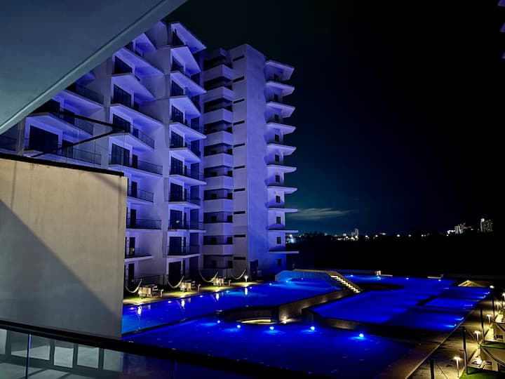 Luxurious New Condo In Marina, Pool And Amenities - Mexico
