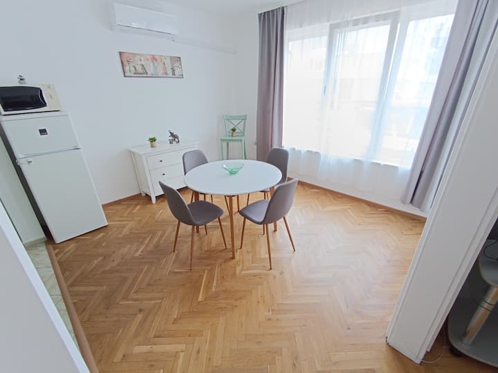 Regal Apartment Perfect Center - Varna