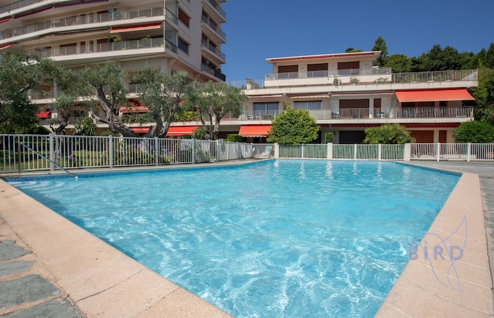 Bel Appartement Vue Mer Piscine Parking Et Clim - Antibes