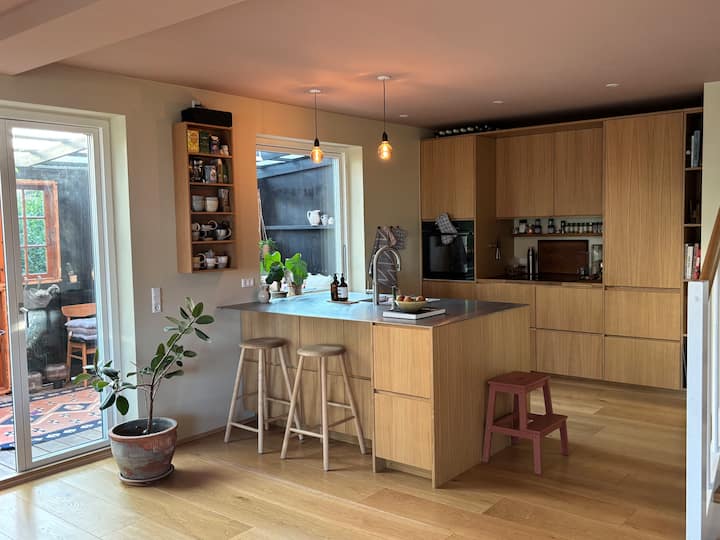 Bynær Villa Med Dejlig Have - Aarhus