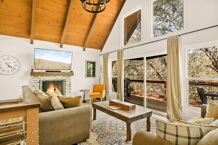 Northstar Winter Getaway | Fireplace, Pet Friendly - Lake Arrowhead, CA