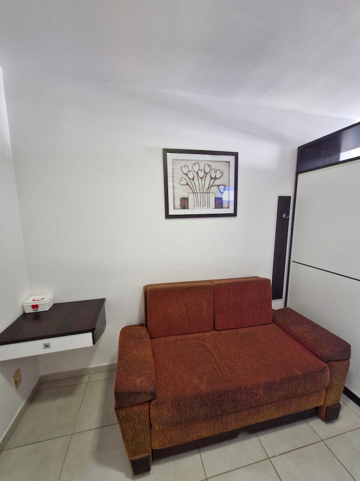 Flat Standard. Confira Diferenciais E Garagem - Bauru