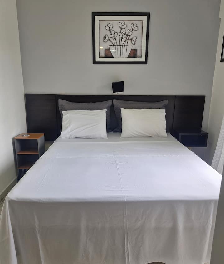 Flat Standard. Confira Diferenciais E Garagem - Bauru