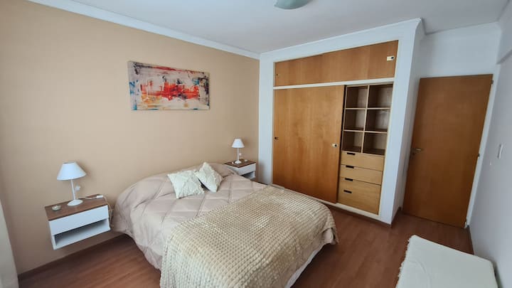 Centrally Located 2-bedroom Apartment For 4 People - San Nicolás de los Arroyos