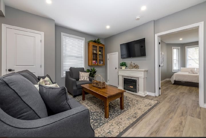 Luxury Farmhouse Apartment - Barrie