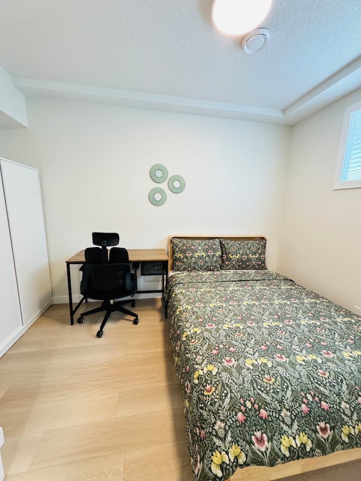 3g-u Of A Ensuite Haven - Canada