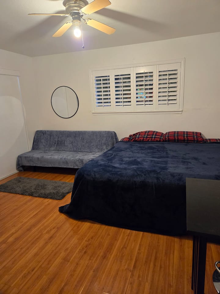 Private Masterbed Room - Sacramento, CA
