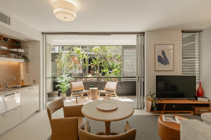 Coastal Zen Suite - Noosa Heads