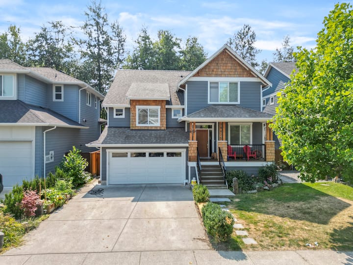 Airy Home, Heated Patio, 2 Living Rooms, Forest - Squamish