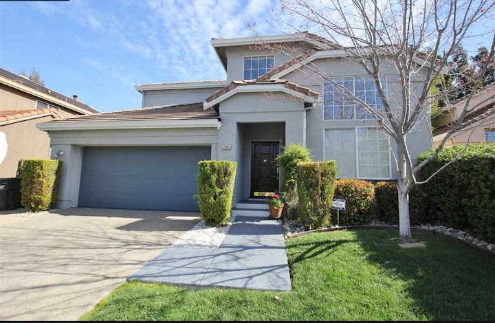 Cozy 4br/3bt Home In Antioch W/ Outdoor Jacuzzi - Brentwood, CA
