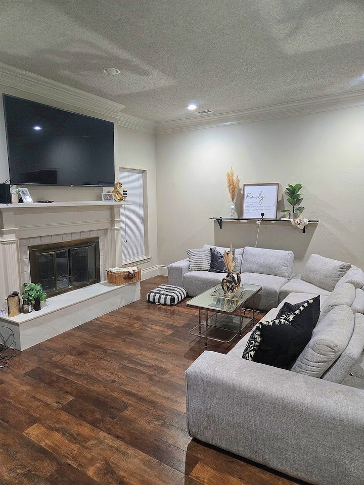 3100 Sq Ft Th Near Medical City! - Arlington