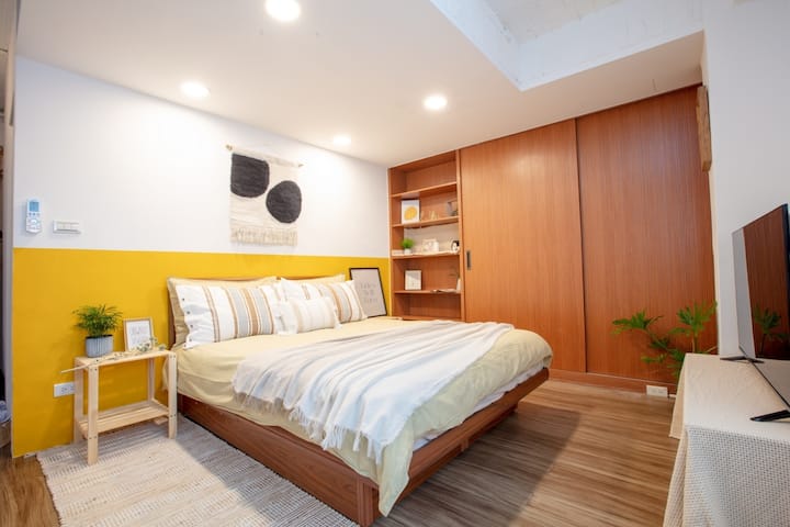 台北，電影公園雙人房，有電梯，西門站步行8分鐘。 - Taipei