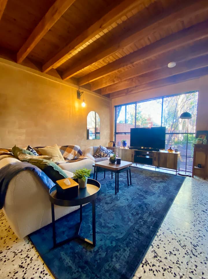 Tuscan Style Townhouse In Northbridge - Victoria Park