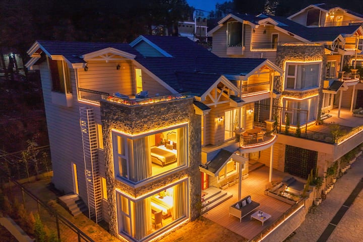 Luxe Retreat W/ Pool, Jacuzzi & 360° Hill Views - Kasauli