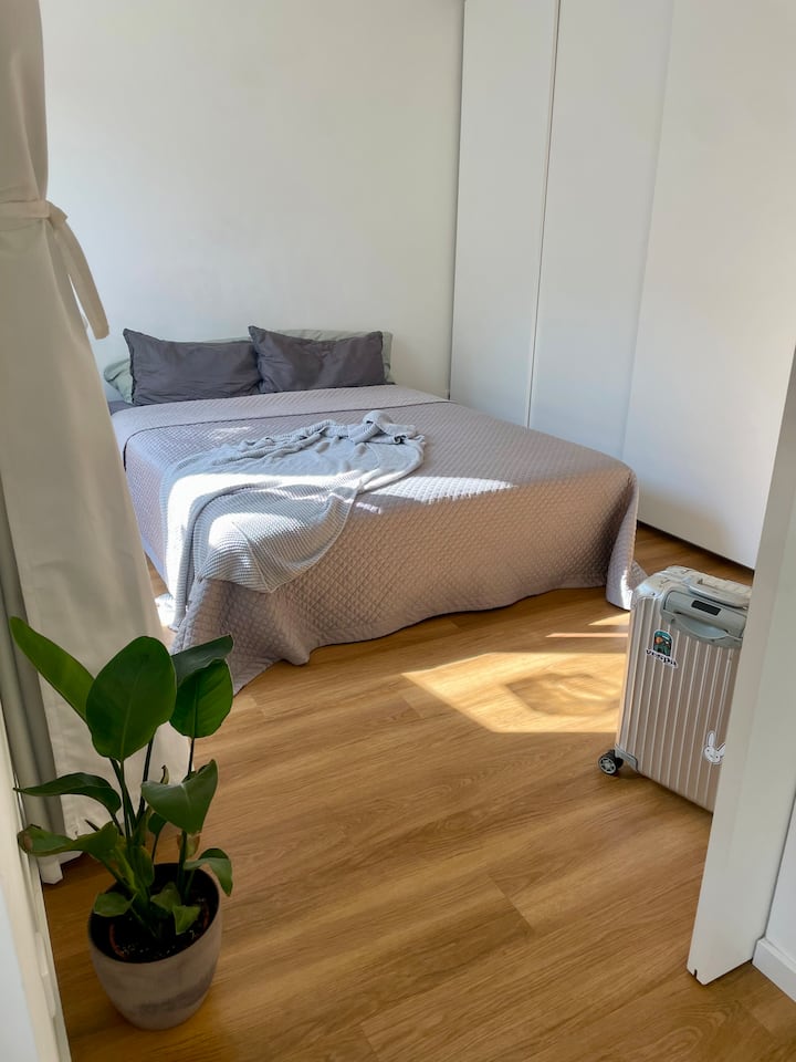 Stylish, Light-filled Escape Near Eimsbüttel - Hamburgo