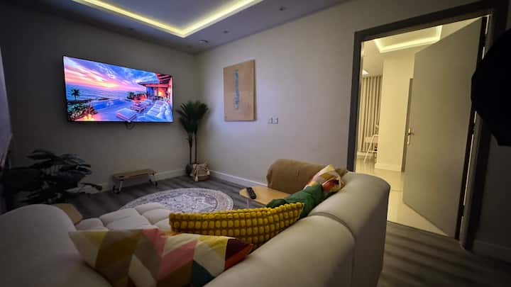 Elegant Living & Bedroom | Self-entry | Kafd View - Riyadh