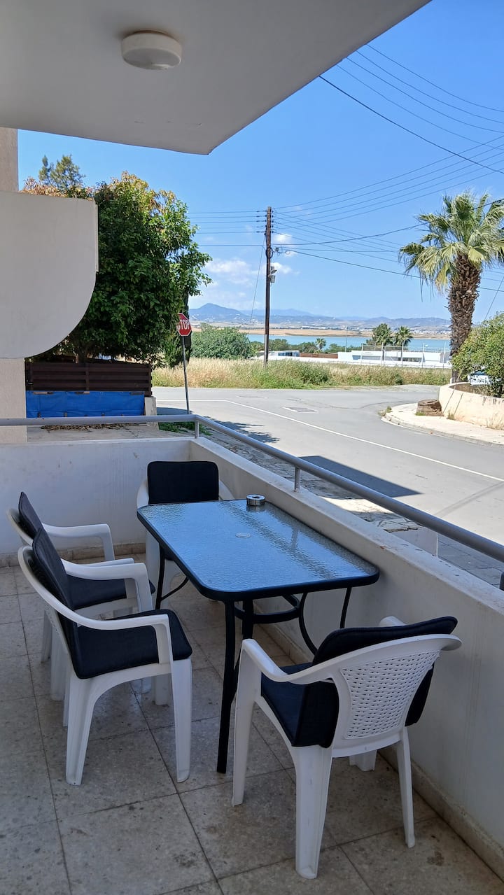 Larnivo - Mackenzie Stay - Larnaca
