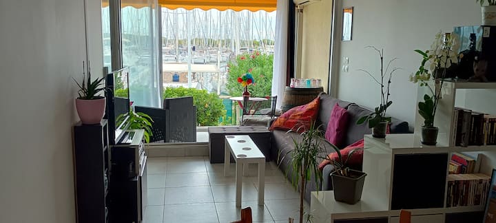 P2 Cabine Vue Port De Plaisance Avec Parking - Port Camargue