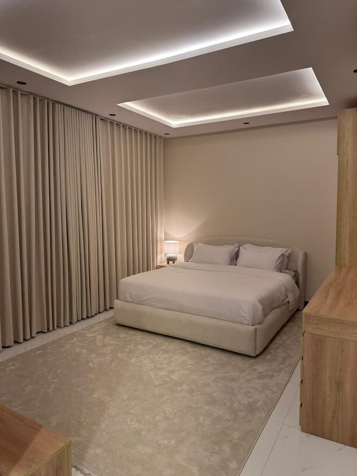 استديو هادئ ومنطقة مخصصه للقهوة - Riyad