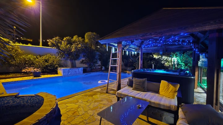 T1 Piscine+jacuzzi, Grand Fond St Gilles Les Bains - Plage de Boucan Canot