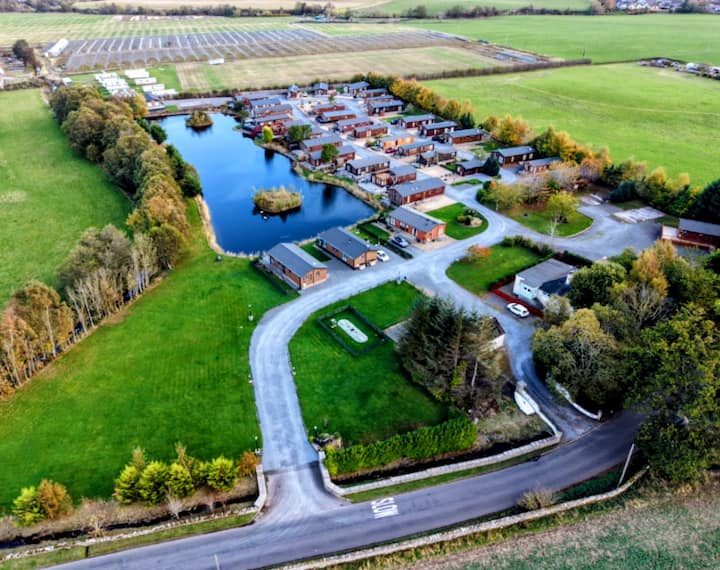 Luxury Lakeside Lodge | Roof Top Terrace & Views - Gleneagles