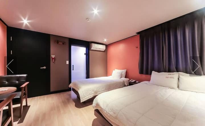 폭시호텔(Foxy Hotel) - Busan