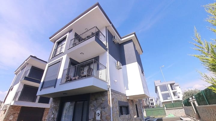 Kuşadası Havuzlu Ultra Lüx Villa - Davutlar