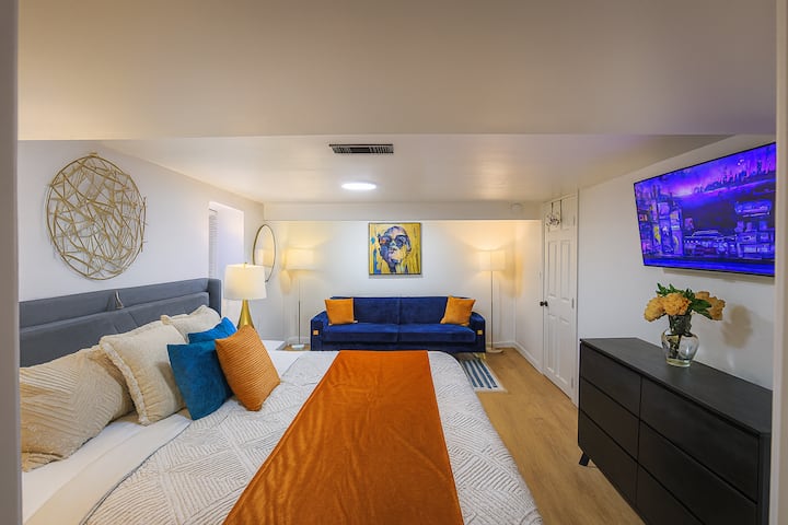 Modern 2-bed Lower-level Suit - Towson, MD