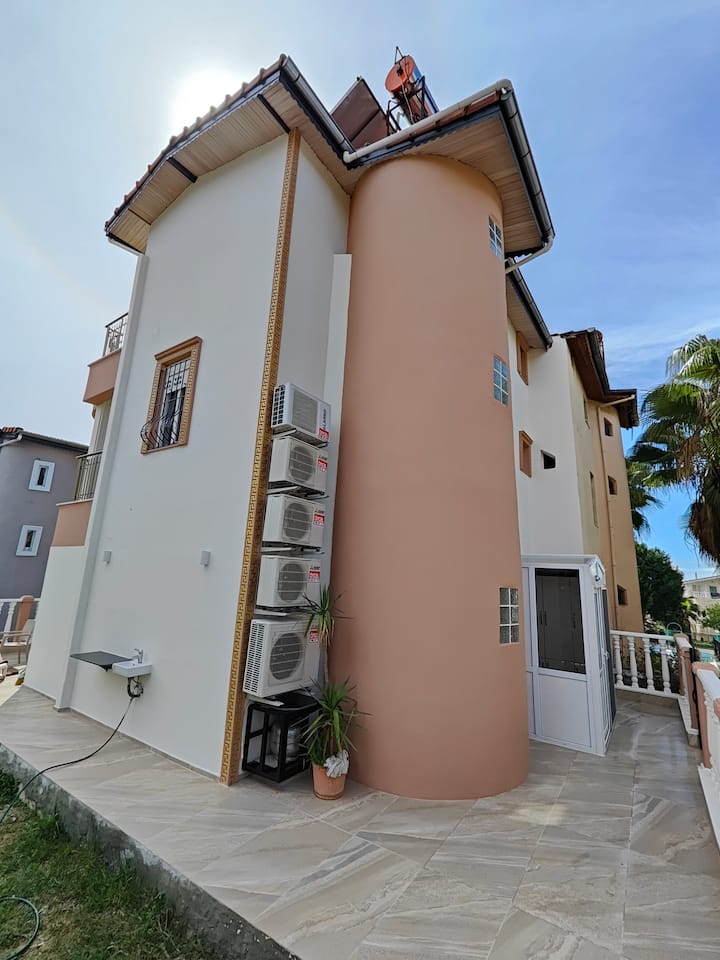 Cozy House In Antalya Side - Side