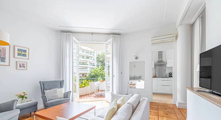 Grand Studio, 2-4 P, Ac,2 Min De La Plage, Vue Mer - Nice