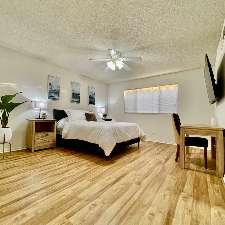 Luxe Clean Home + Fast Wi‑fi - Fresno, CA