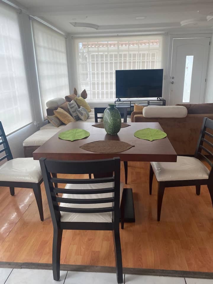 Cozy House. It Feels Like Your Home In Cuenca! - Cuenca