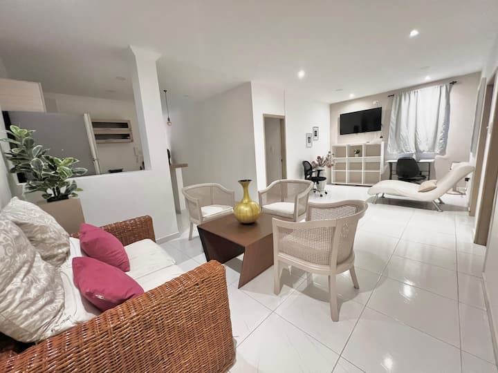 ¡Hermosa Casa Cerca Al Malecón! - Barranquilla