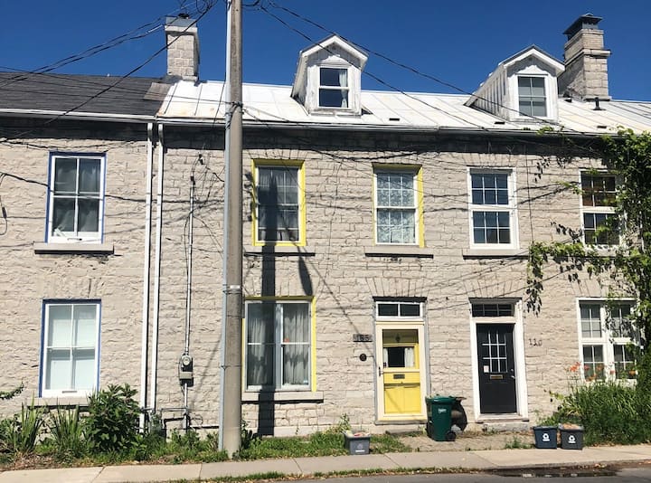 Lakeside Townhouse - Kingston, Canada