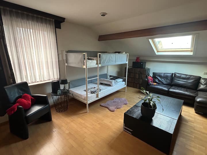 Gedeelde Slaapzaal 2p In Een Gedeelde Woning. - Beveren