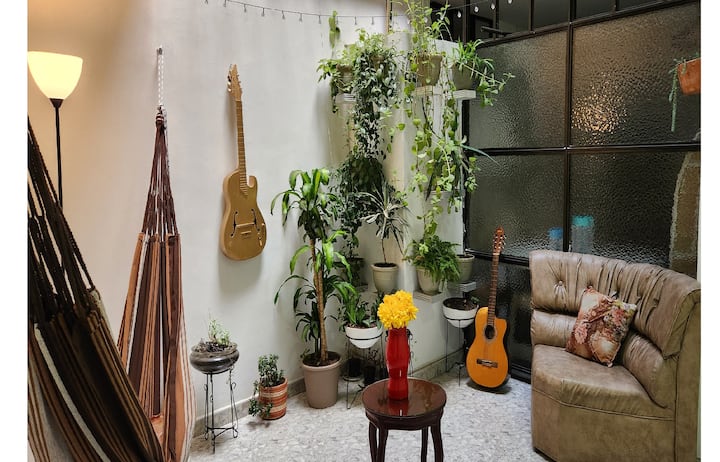 Amplio Cerca Al Estadio: Con Jardín, Café Y Gym - Medellín