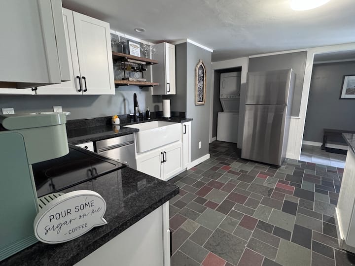 1br Downtown-walkable & Stylish - Keene, NH