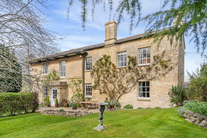 Large Georgian Family Home - Chippenham