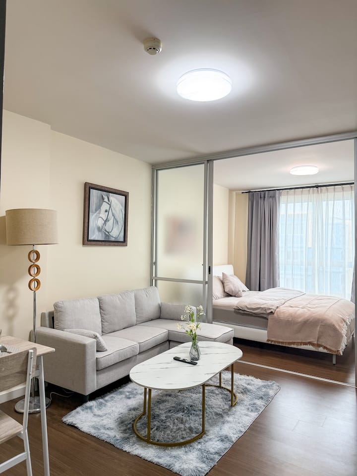 Phuket Modern Condominium - Phuket district, Thailand