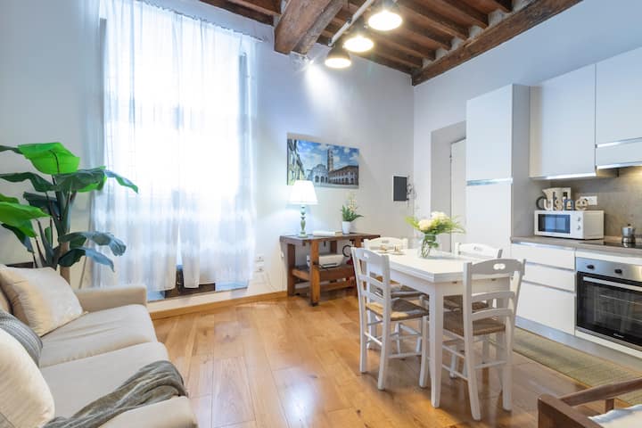 Lucca*a 2 Min Dal Duomo *[Acwi-fi] - Lucca