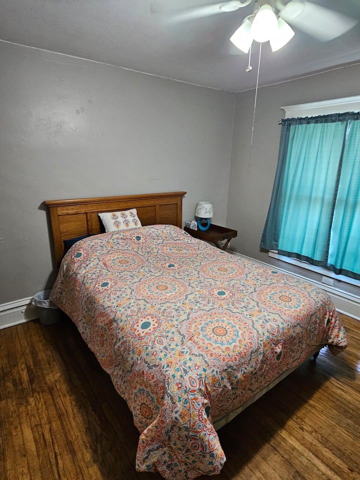 Kindred House - Room 1 - Des Moines, IA