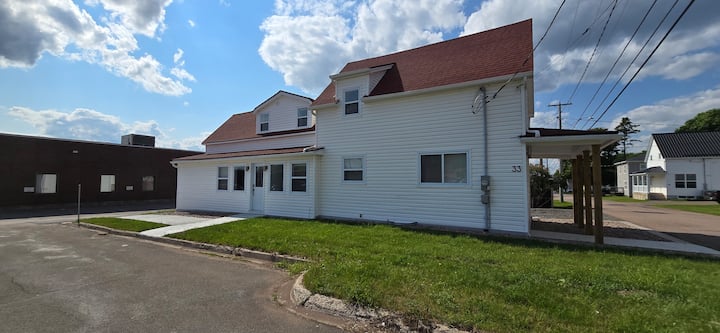 Newly Renovated 2 Beds + 2 Baths - Shédiac