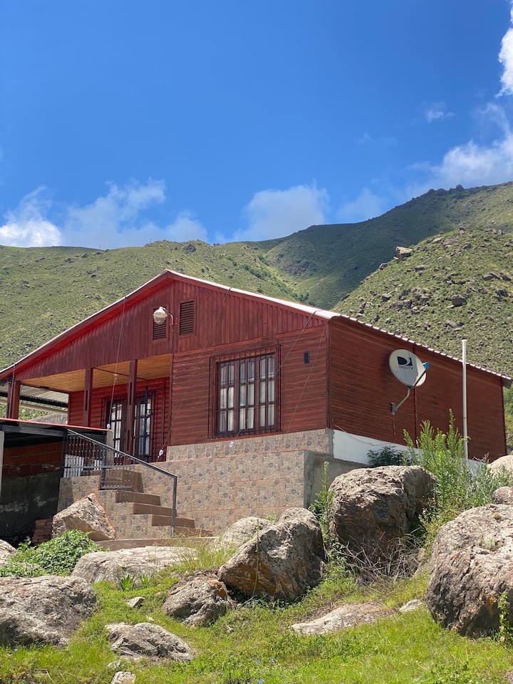 Cabaña Al Pie De La Montaña - Provincia de Tucumán