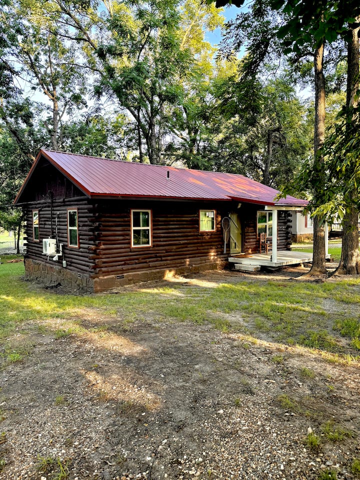 The Log Cabin On A River! - Spavinaw Lake, OK