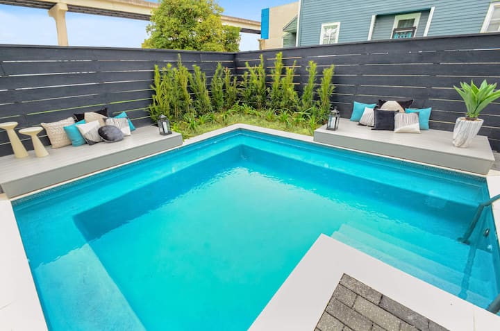 Luxe 19br Combo & Private Backyard With Pool - New Orleans, LA