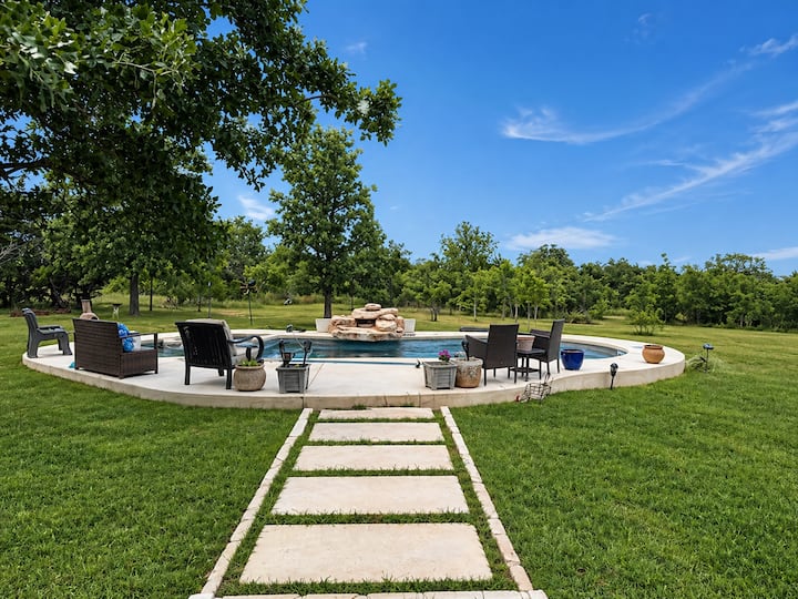 Welcome To Porch Light Retreat - Texas