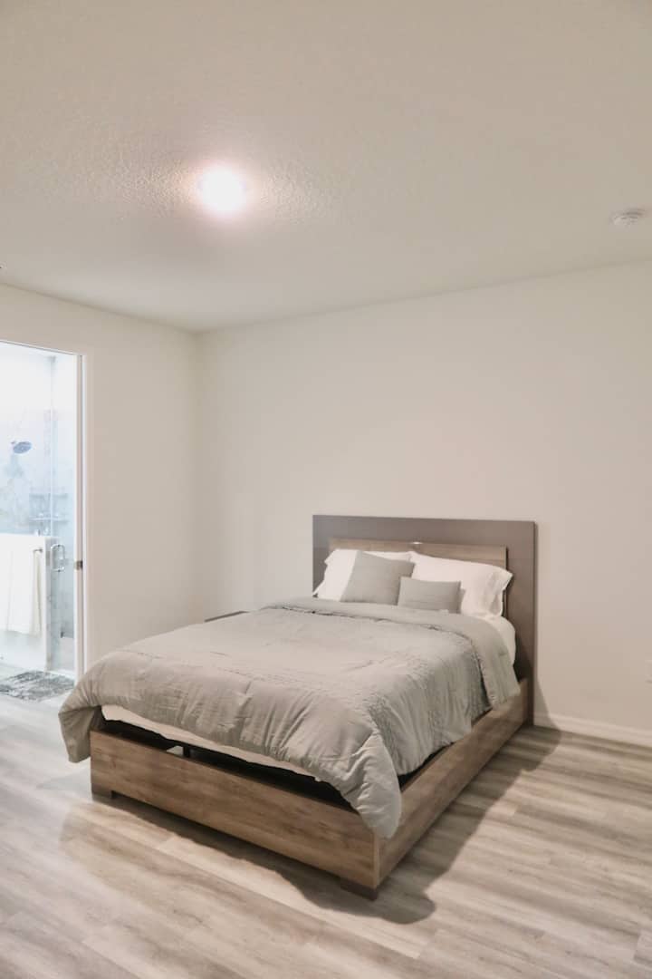 Enjoy Your Stay In A Cozy Home. - Orlando