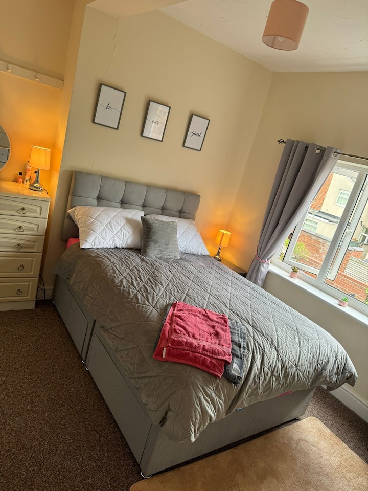 Bentley View,2 Bed House Crewe - Crewe
